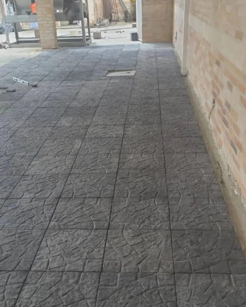 Baldosa de Concreto Adoquín Curvo Crema 40 X 40